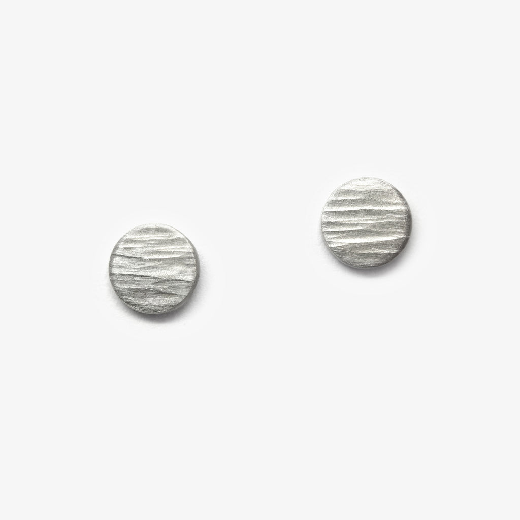 SILVER LOCH STUDS - 6MM – ORRO