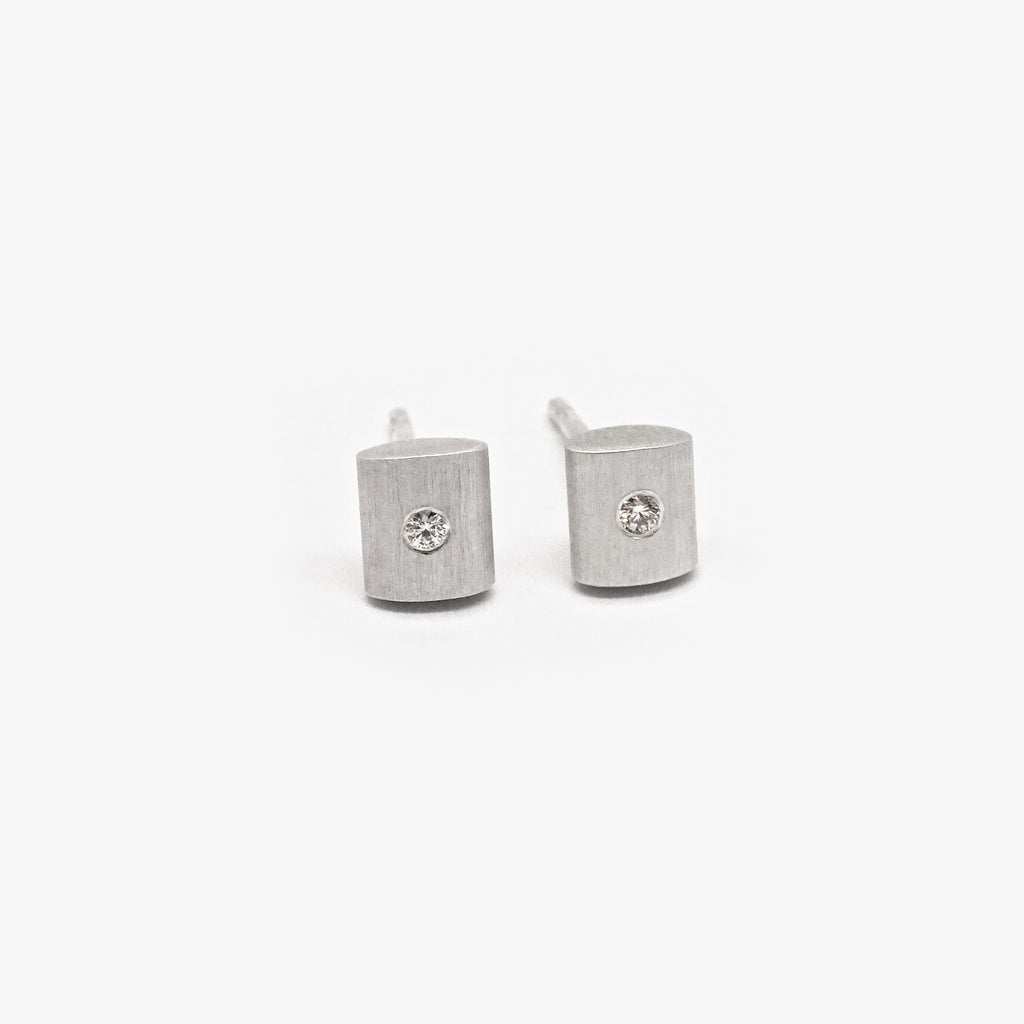 SMALL EDGE STUDS + DIAMONDS – ORRO