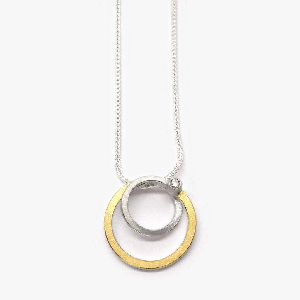 LOOPING PENDANT + DIAMOND – ORRO